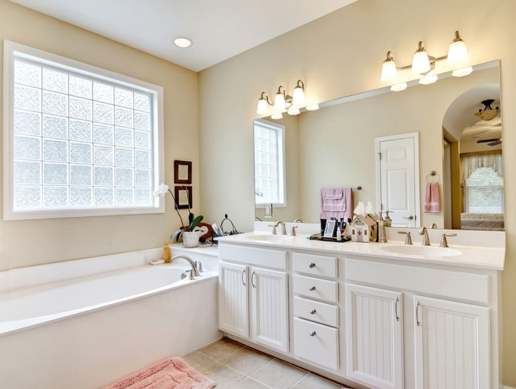 Glass, Screens, Doors & Windows in Ottawa - Centennial Glass